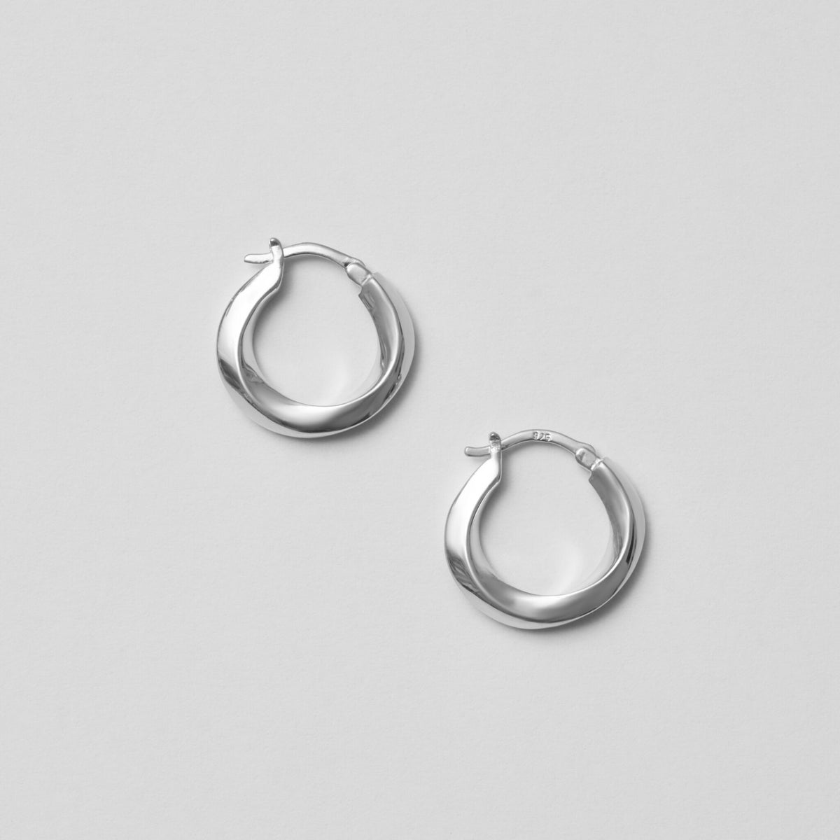 Small Swirl Hoops Silver – BLUE BILLIE
